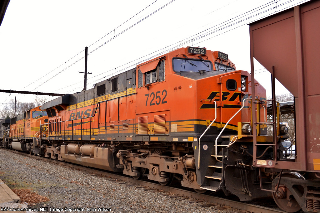 BNSF 7252